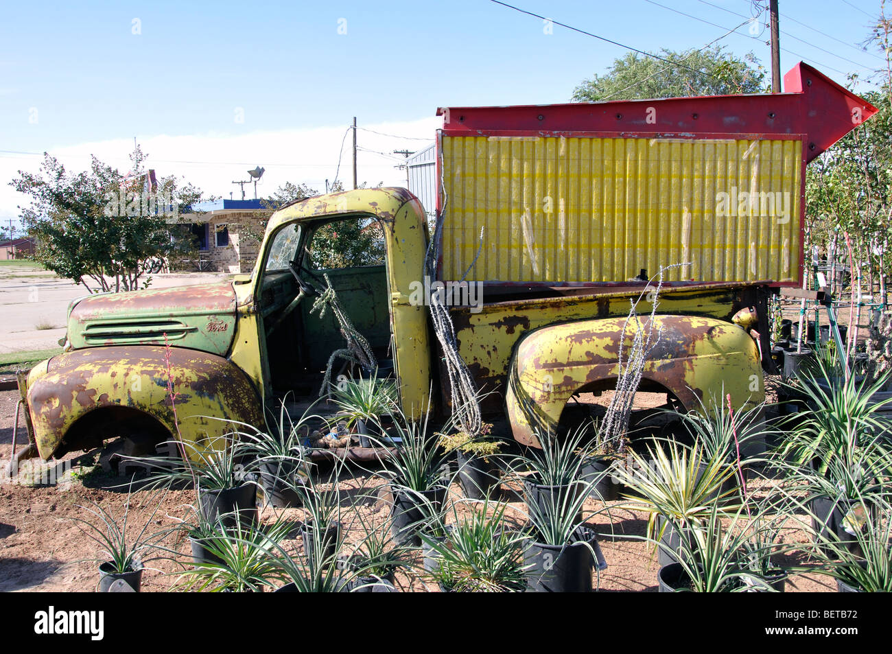Rusted truck hi-res stock photography and images - Alamy