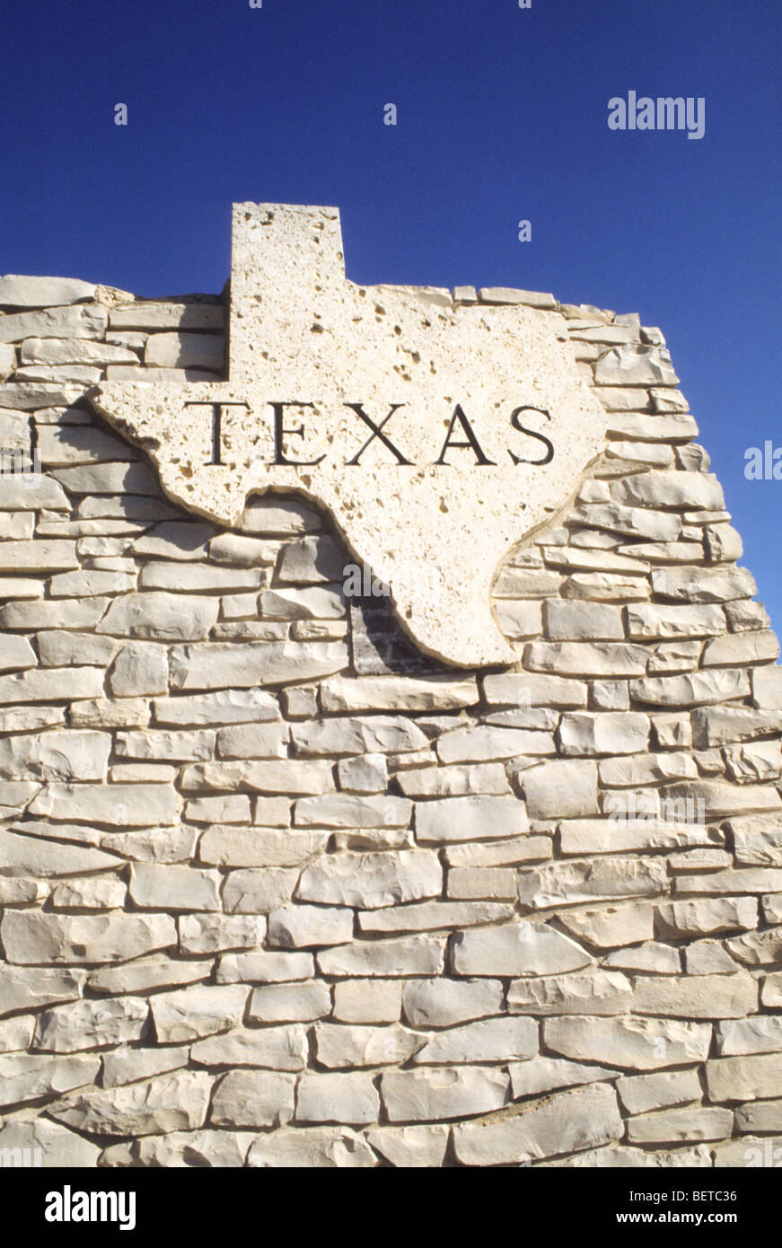 state line travel enter entrance wall sign official visitor center stop ...