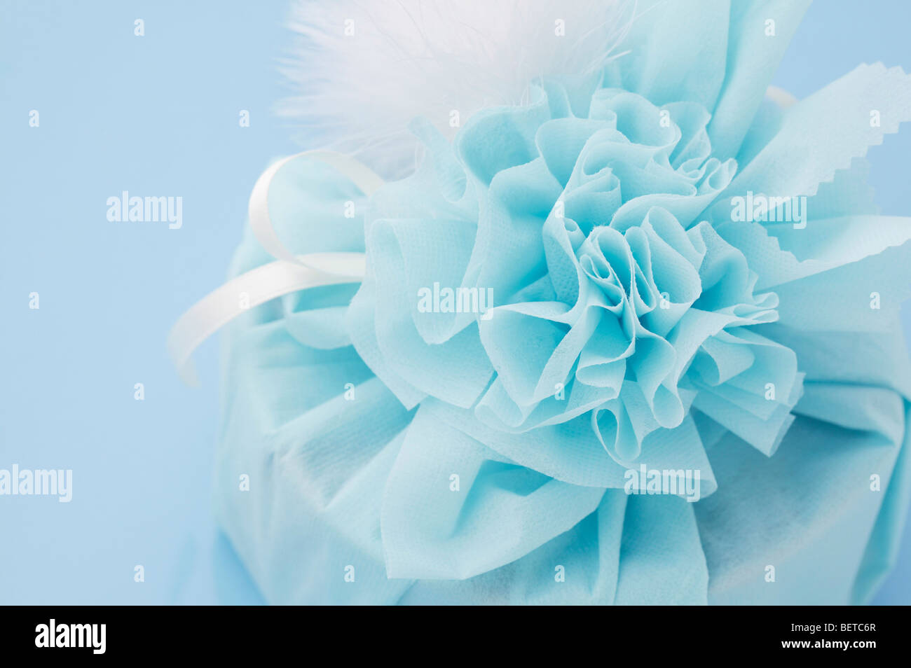 Blue gift box Stock Photo - Alamy