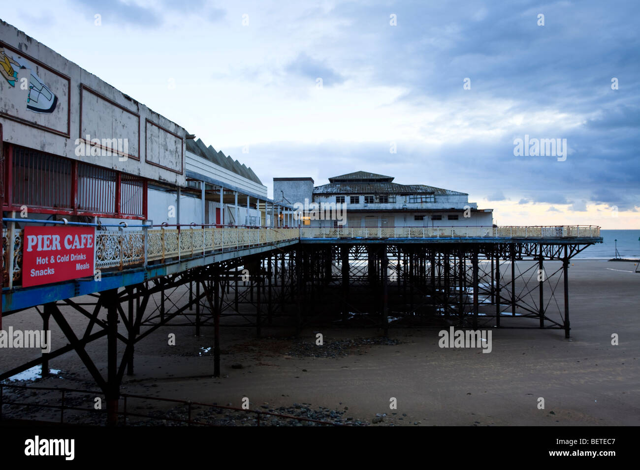 Victoria pier colwyn bay hi-res stock photography and images - Alamy