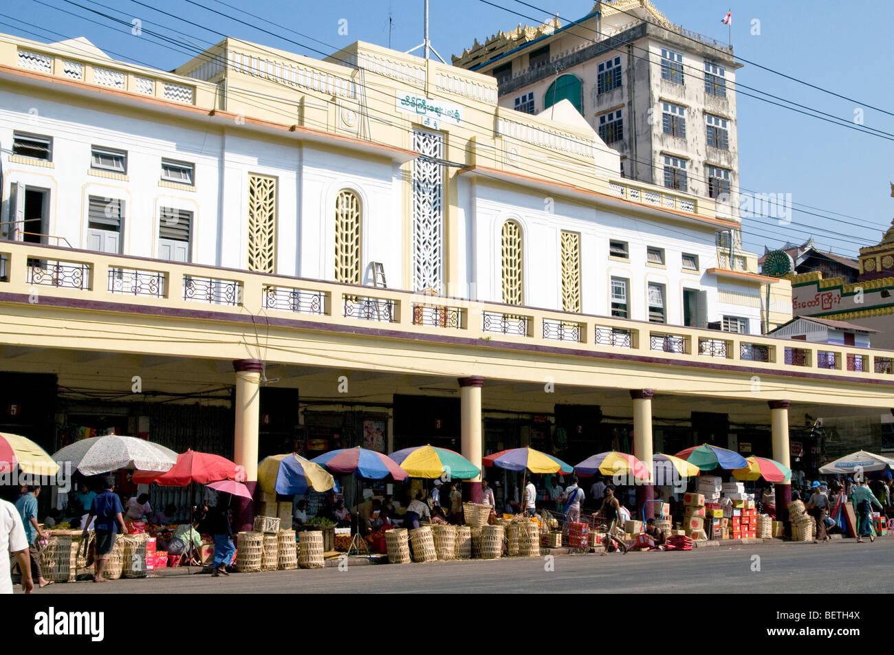 MYANMAR (BURMA) SCENES IN DOWNTOWN YANGON Photo © Julio Etchart Stock ...