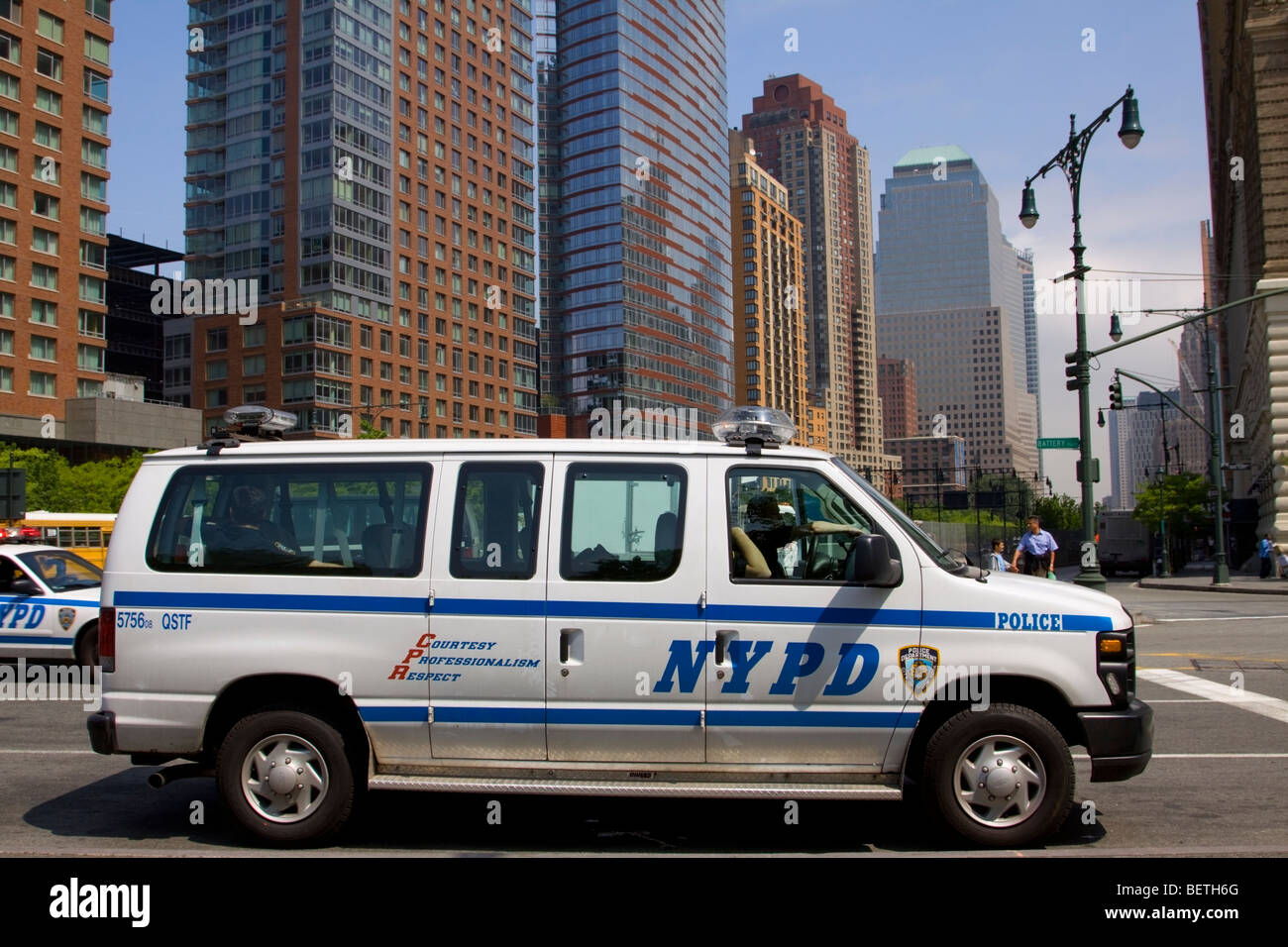 New York City police van, lower Manhattan Stock Photo - Alamy