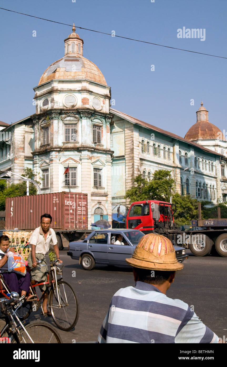 MYANMAR (BURMA) OLD BRITISH COLONIAL ARCHITECTURE REMNANTS IN DOWNTOWN ...