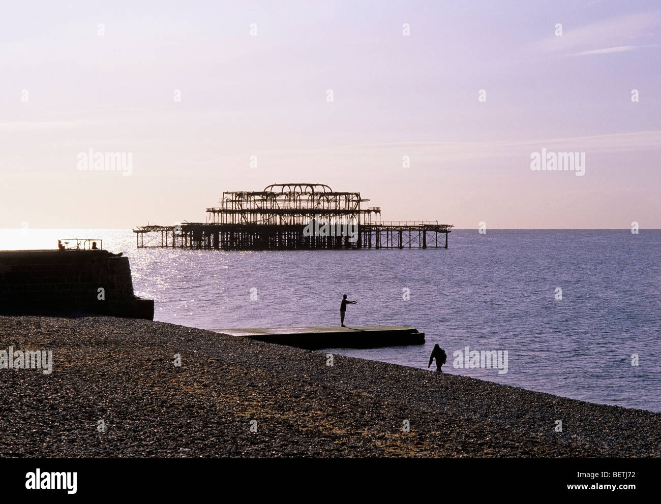 Shingle beach hi-res stock photography and images - Alamy