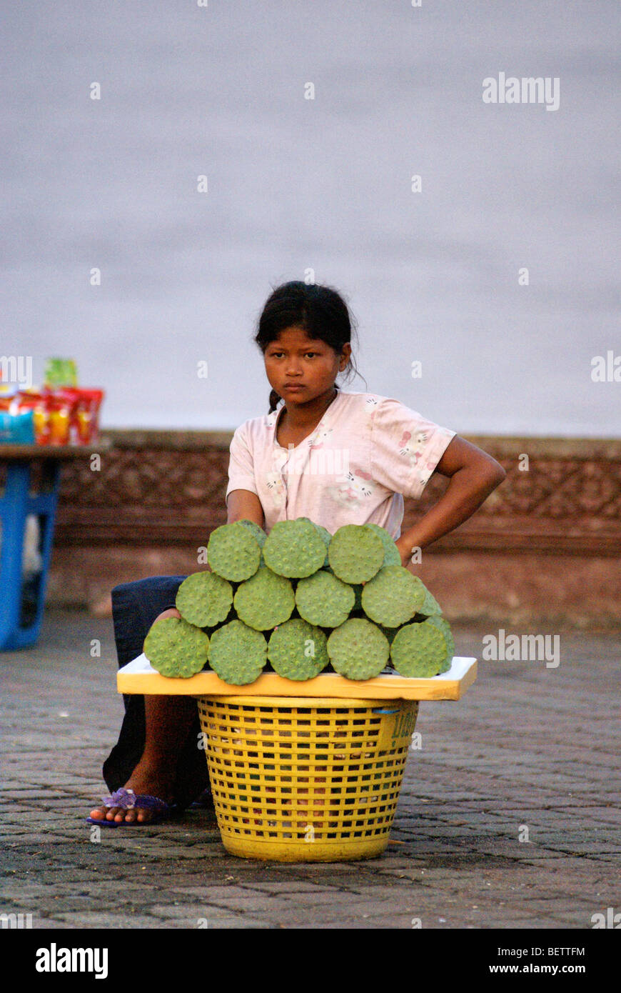 Dtreet life in Pnom Penh, Cambodia Stock Photo - Alamy
