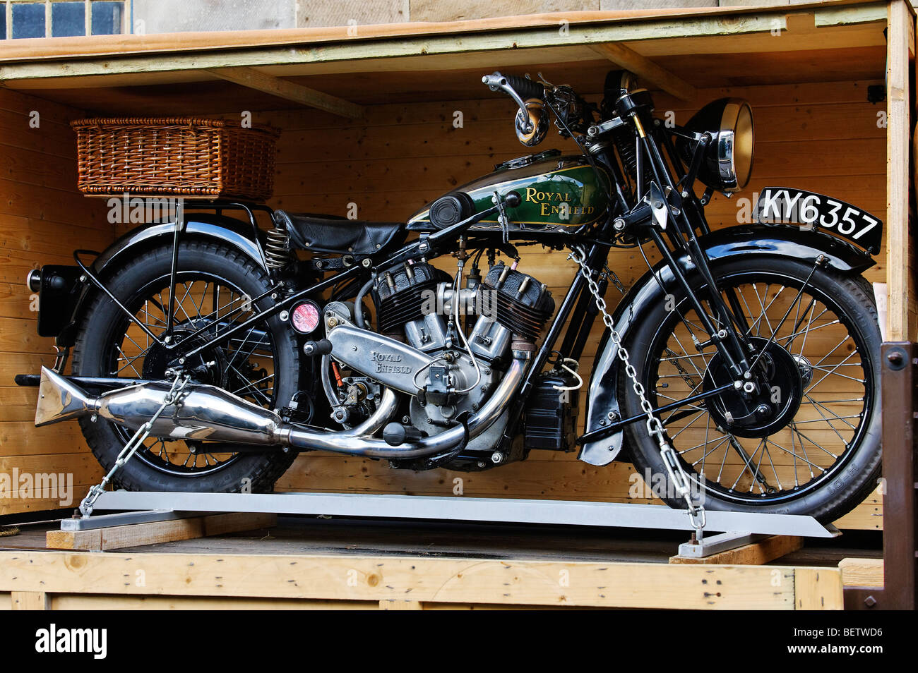 Royal enfield vintage motorcycle hi-res stock photography and images ...