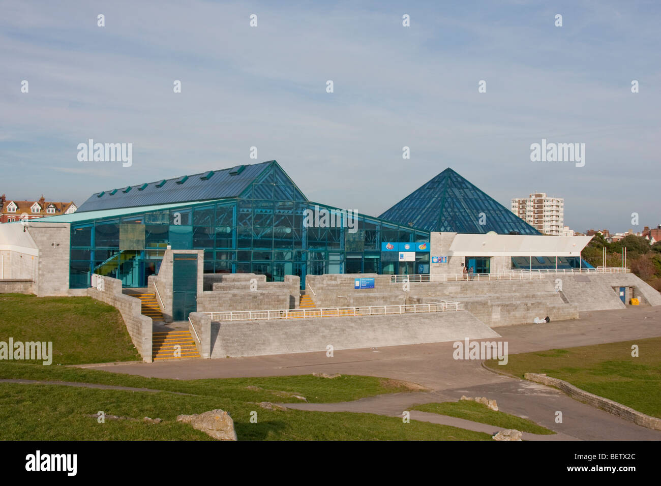 Portsmouth pyramids centre southsea hi-res stock photography and images ...