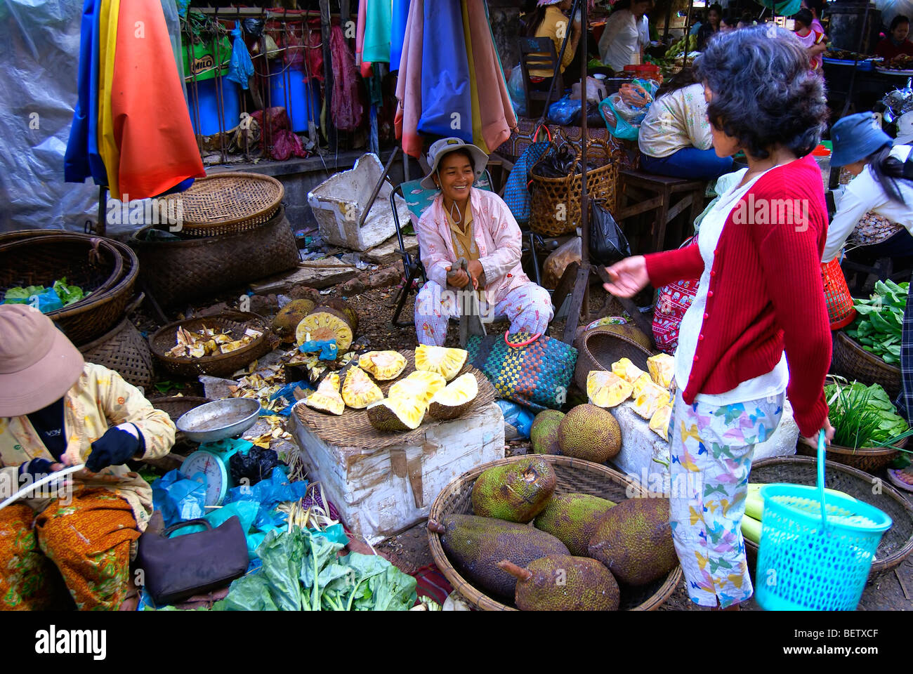 Street market and street life around Katjie, Cambodia Stock Photo - Alamy
