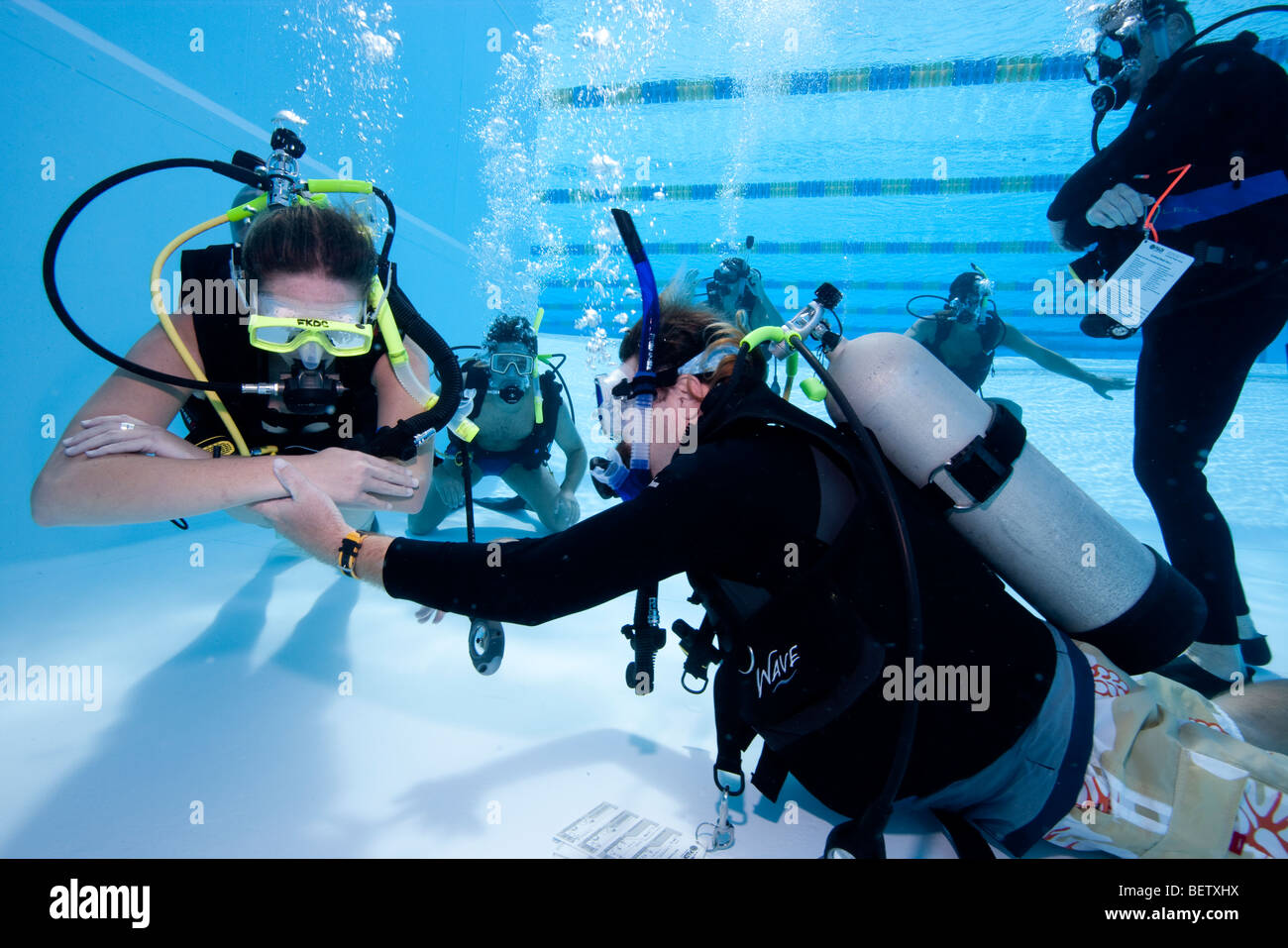 Scuba instruction in pool Stock Photo - Alamy
