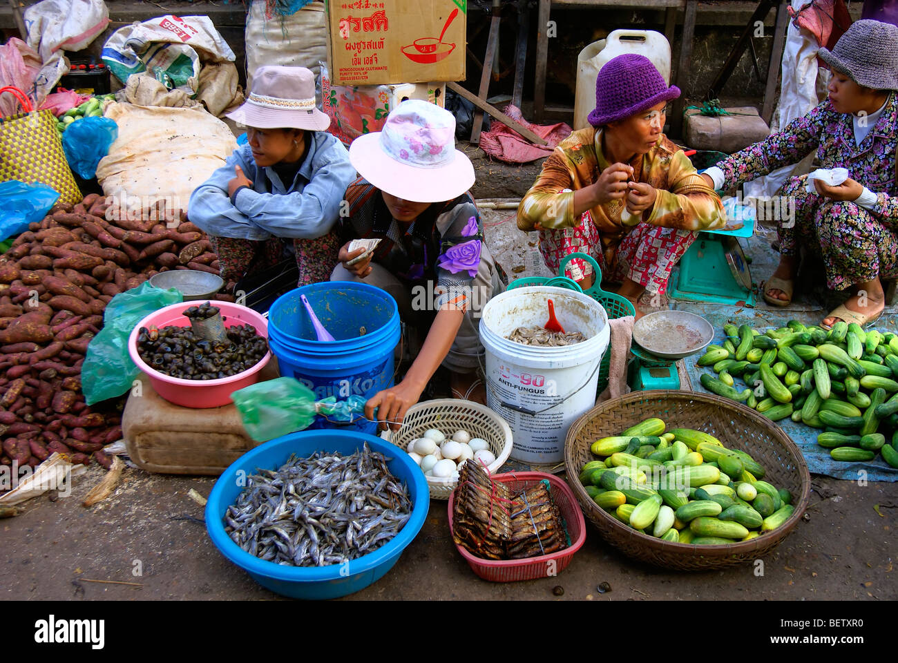 Street market and street life around Katjie, Cambodia Stock Photo - Alamy