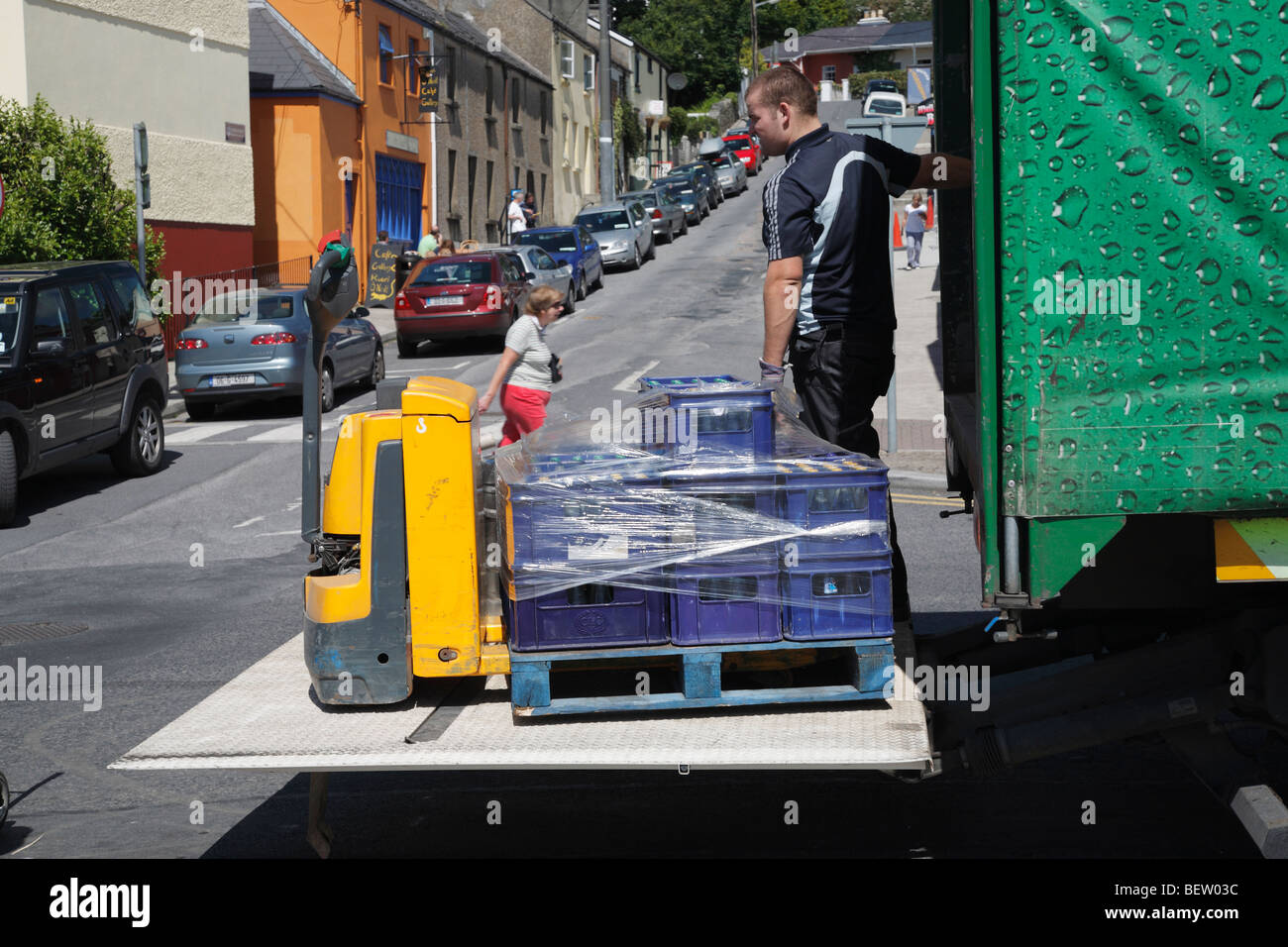 Beverage delivery hi-res stock photography and images - Alamy