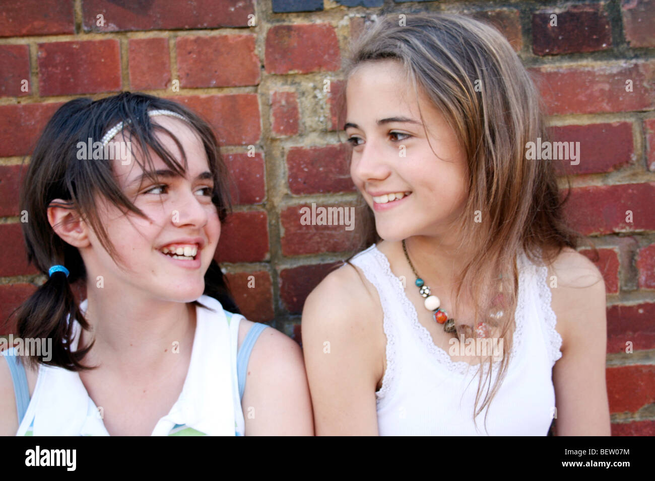 Amused girls hi-res stock photography and images - Alamy