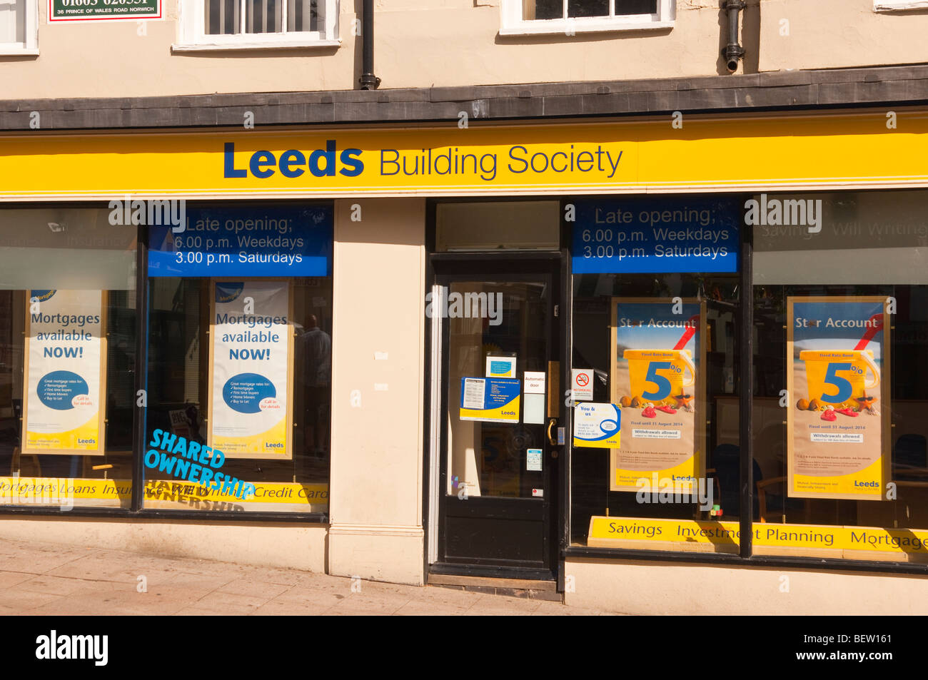 Building society hi-res stock photography and images - Alamy