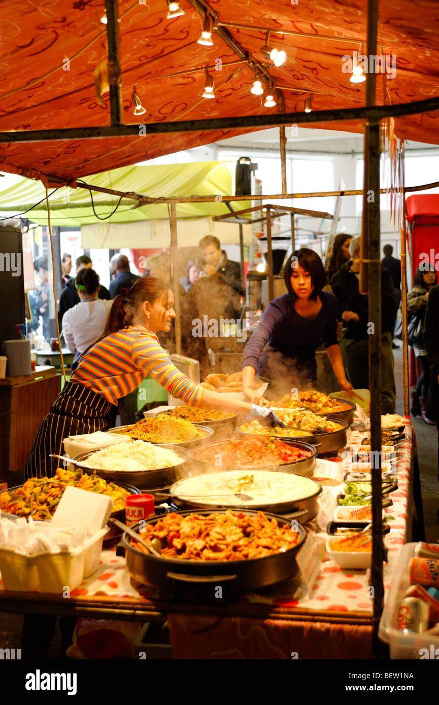 Asian food stand hi-res stock photography and images - Alamy