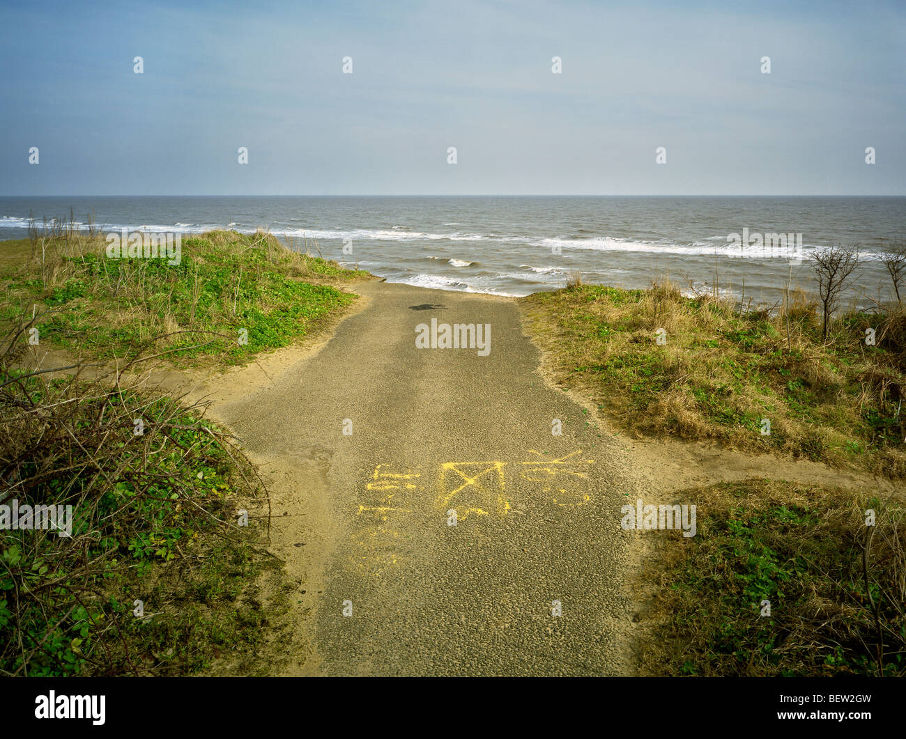 Dead cliff road on hi-res stock photography and images - Alamy