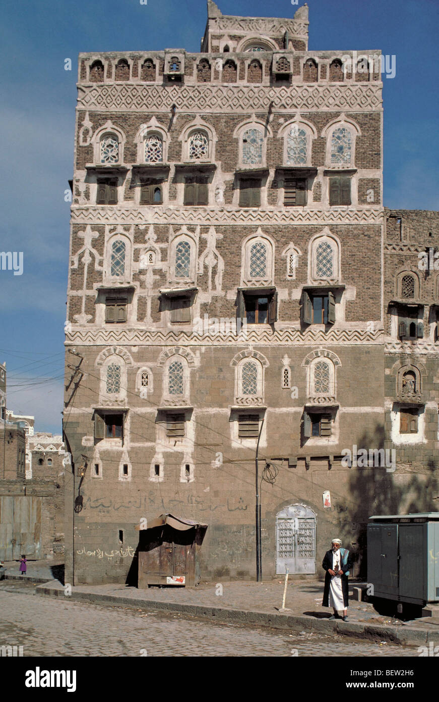 Elk124-1392 Yemen, Sanaa, old town, traditional architecture Stock ...