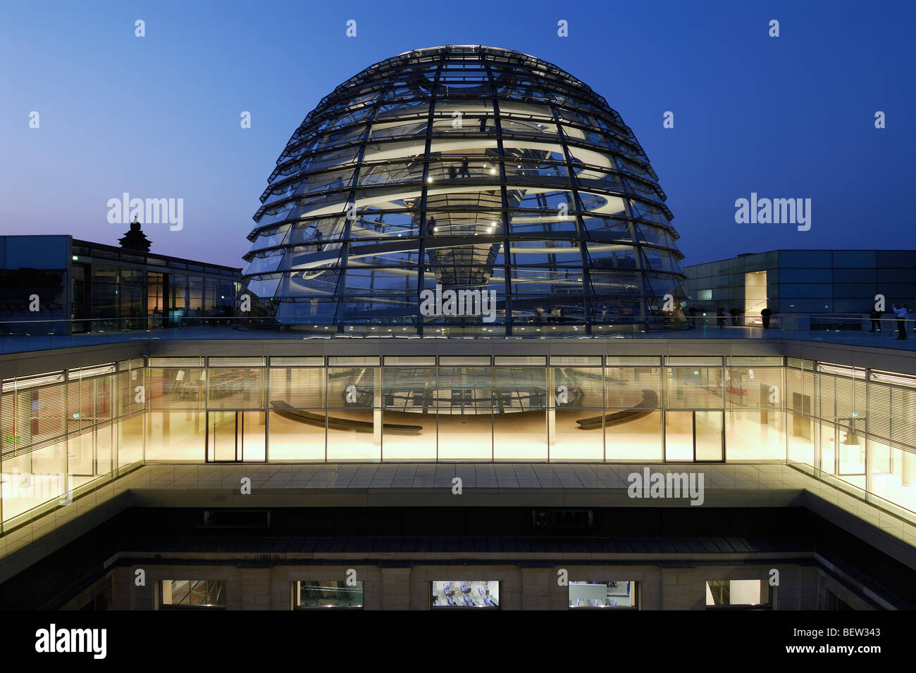 Dome reichstag dome hi-res stock photography and images - Alamy