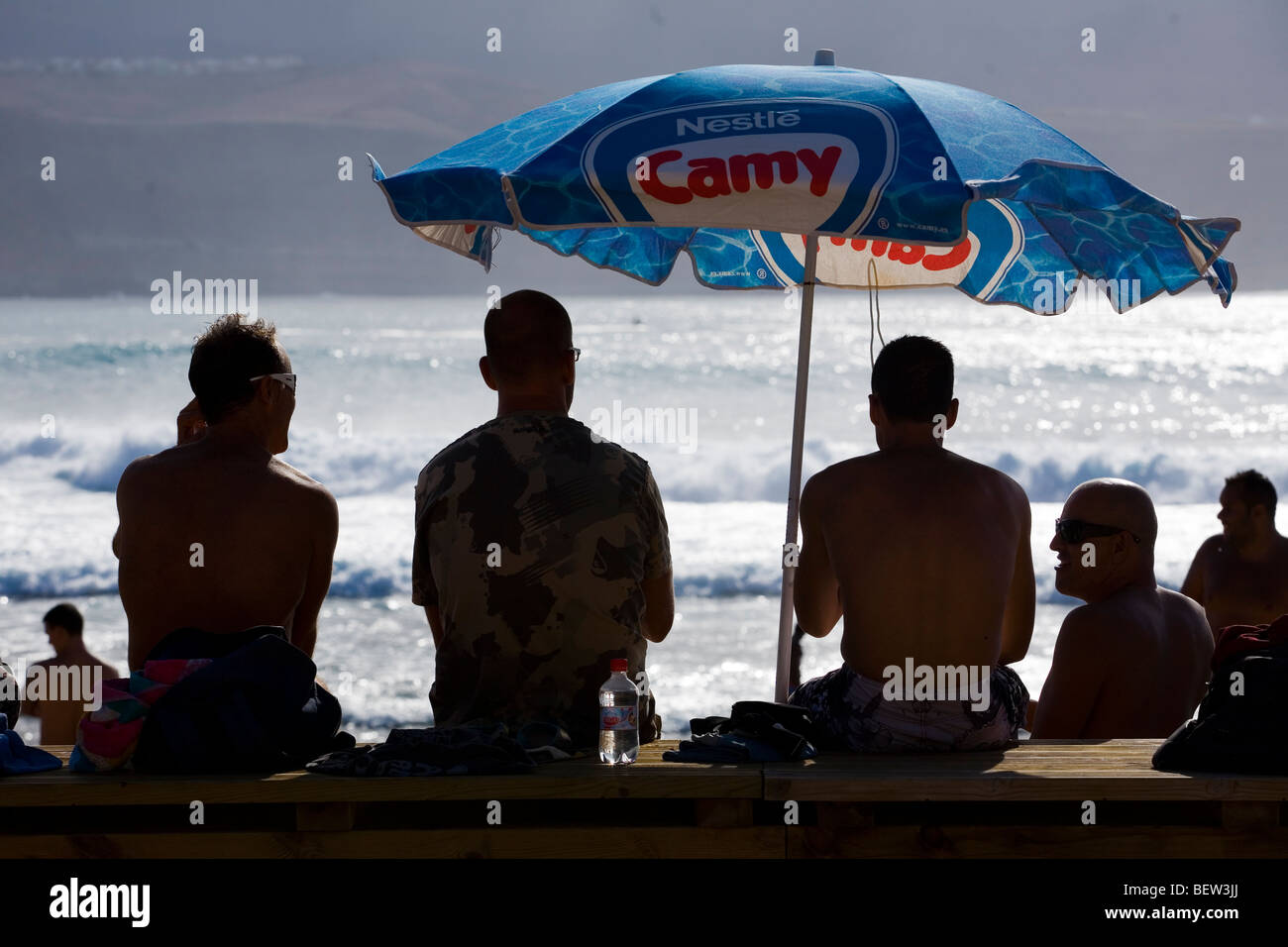 Spectators at the Movistar Ocean & Earth Pro 09 WQS surfing tournament ...