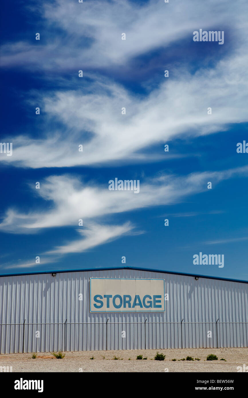 Storage facility sign hi-res stock photography and images - Alamy