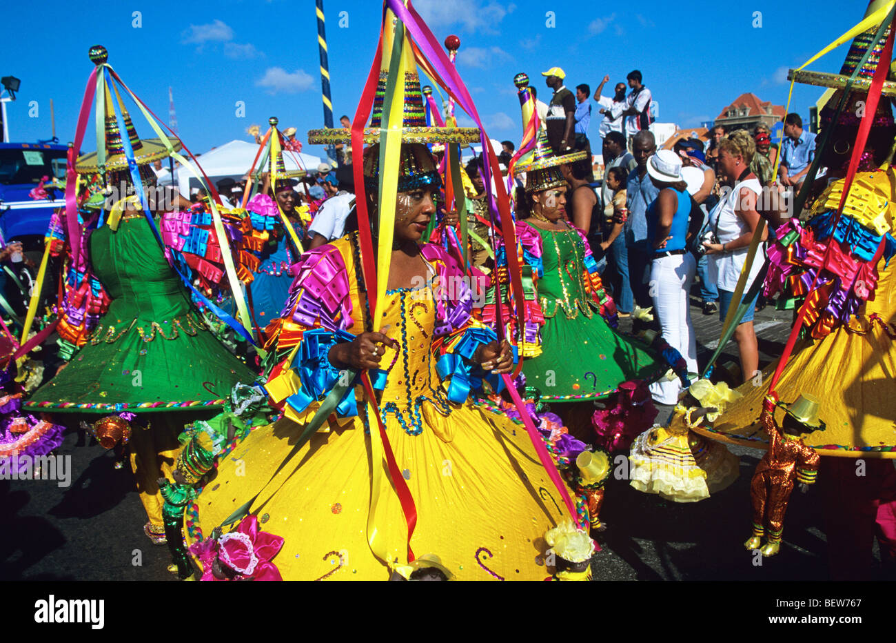 Curacao dancers hi-res stock photography and images - Alamy