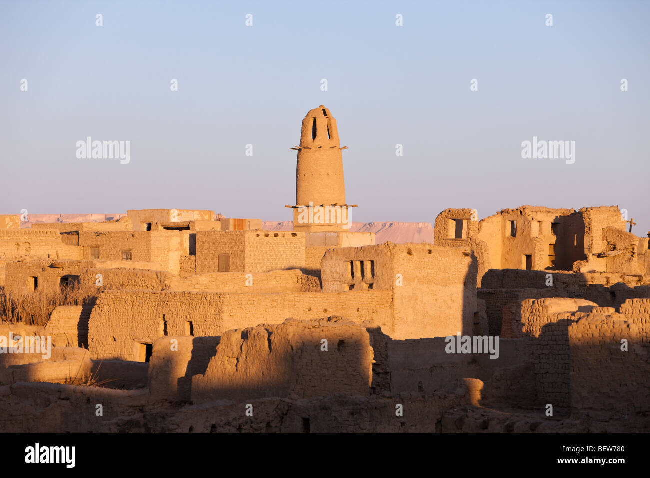 Old Town El Qasr in Dakhla Oasis, Libyan Desert, Egypt Stock Photo - Alamy