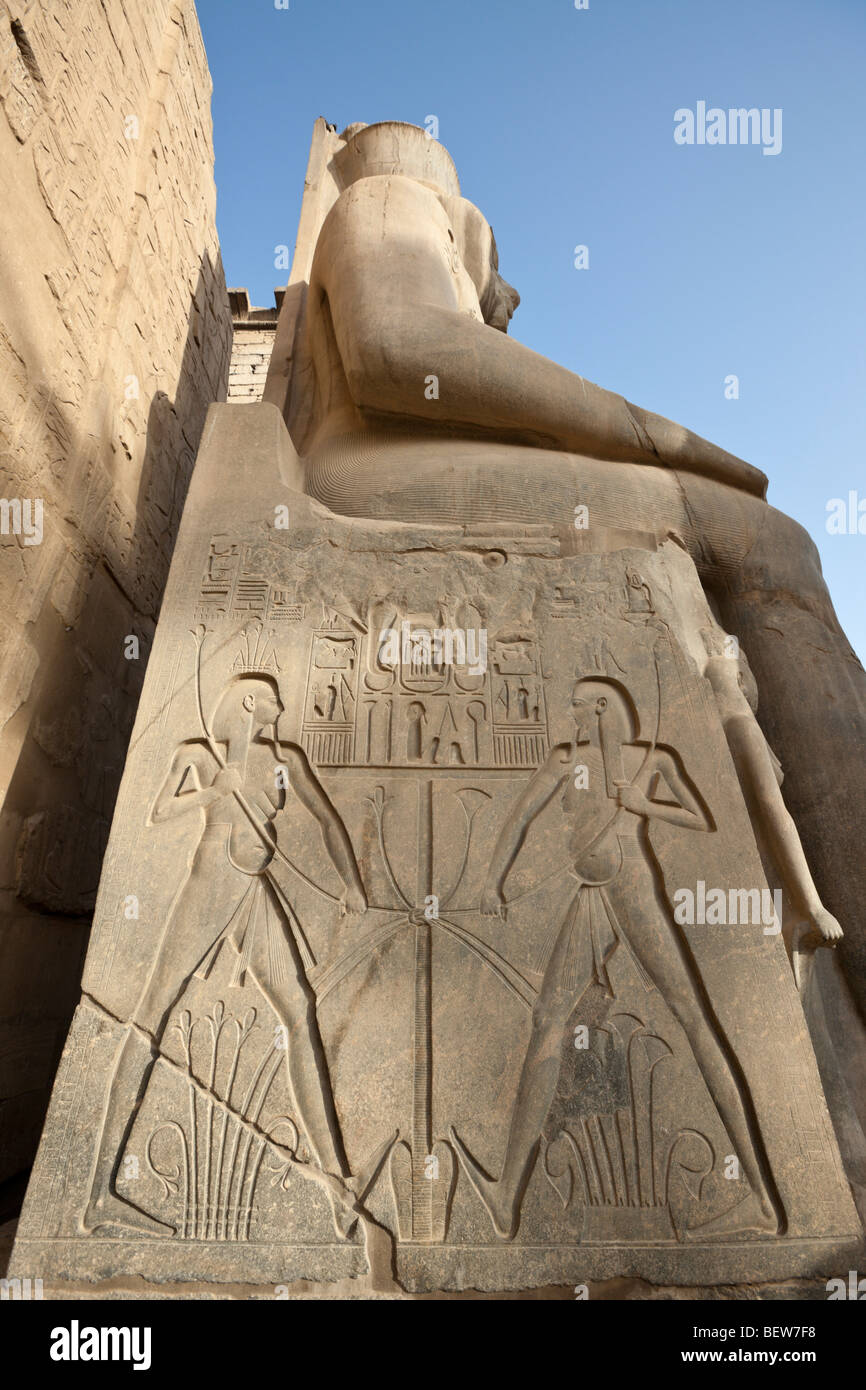 Colossus of ramesses hi-res stock photography and images - Alamy