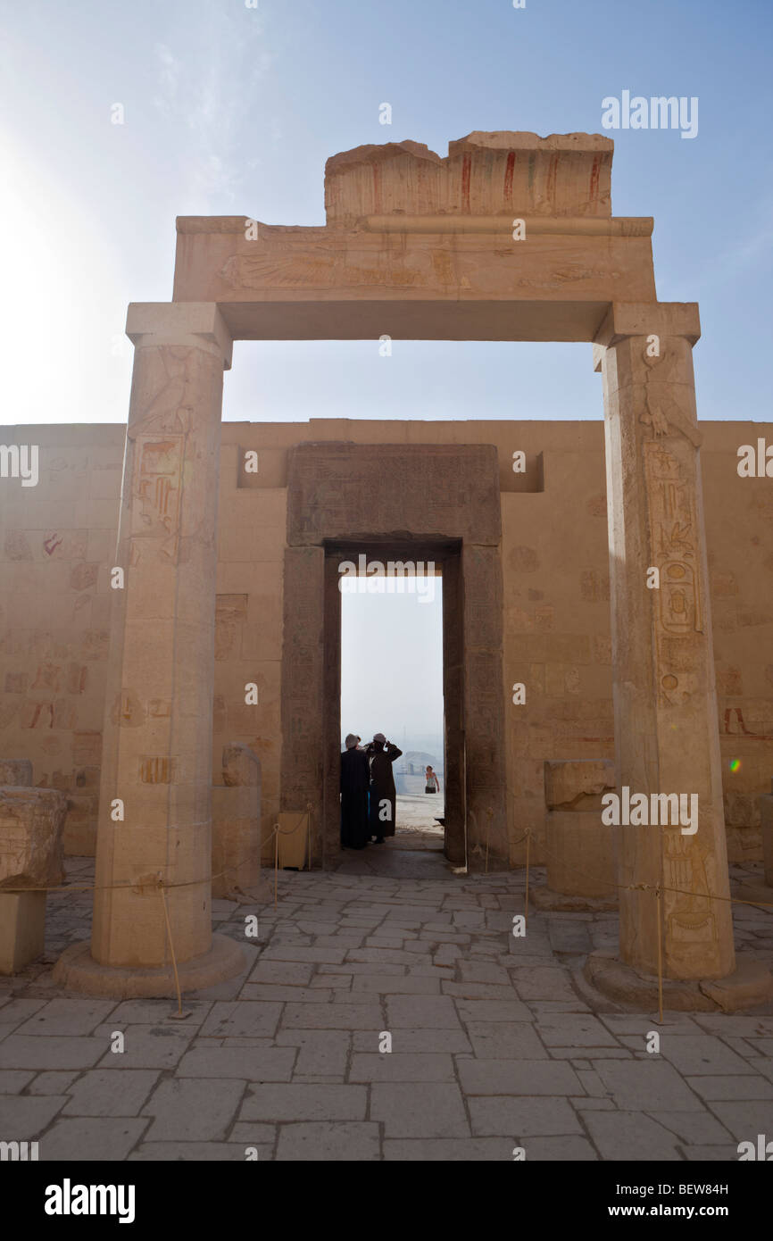 Second terrace of queen hatshepsut temple hi-res stock photography and ...