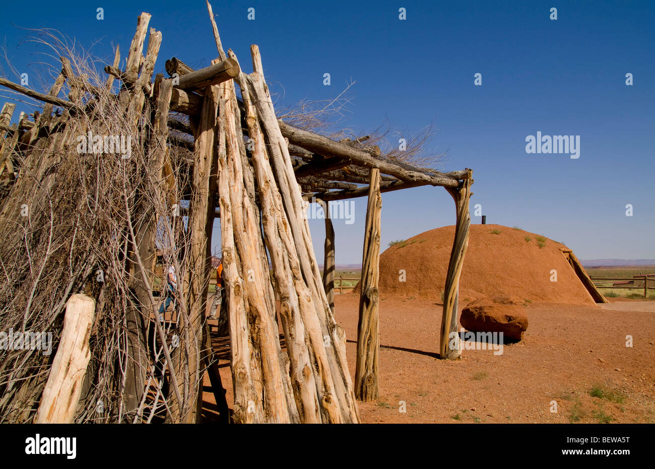 Hogans architecture hi-res stock photography and images - Alamy