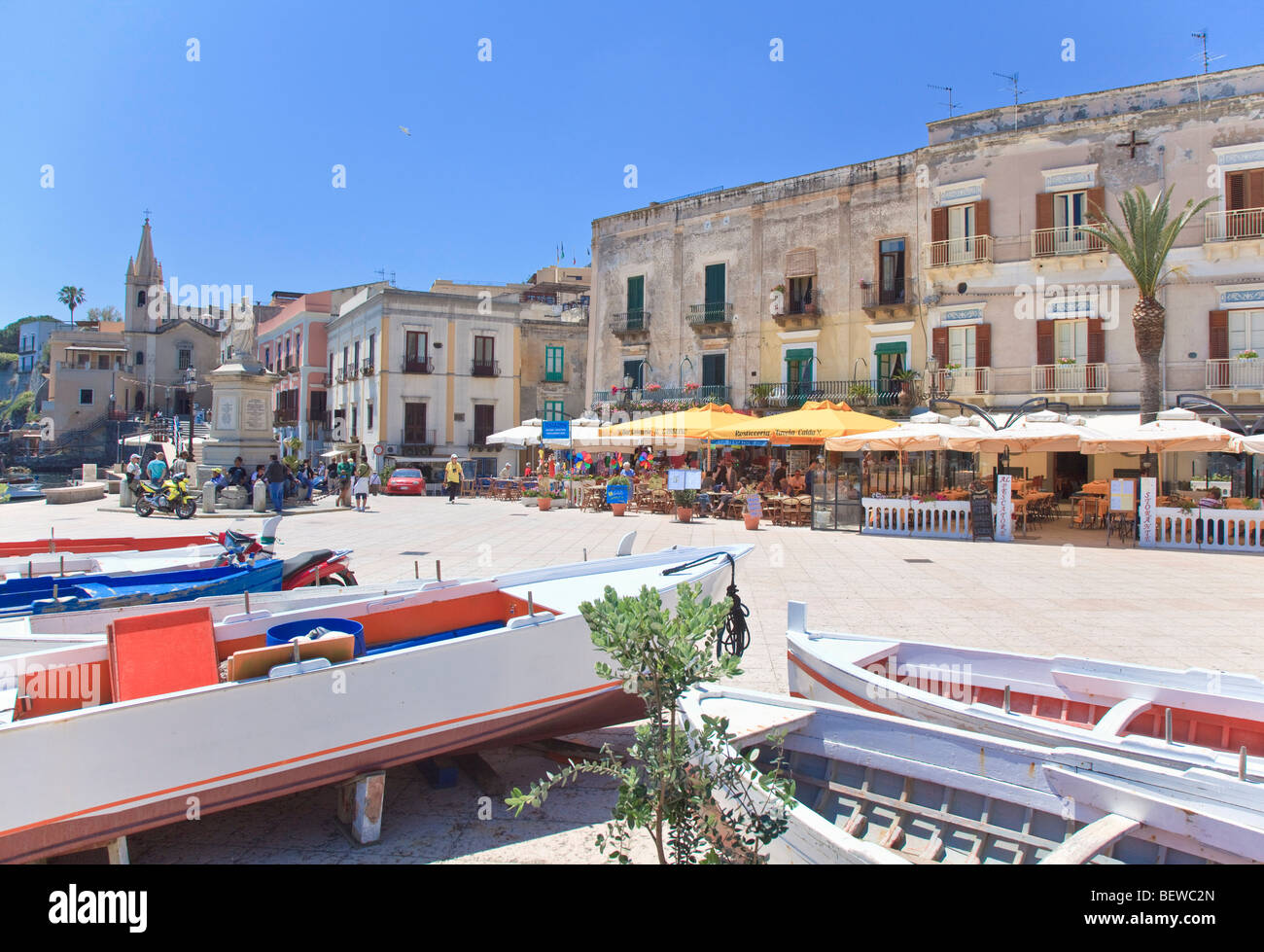 Lipari hi-res stock photography and images - Alamy