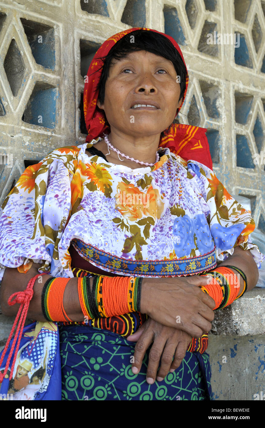 Kuna panama hi-res stock photography and images - Alamy