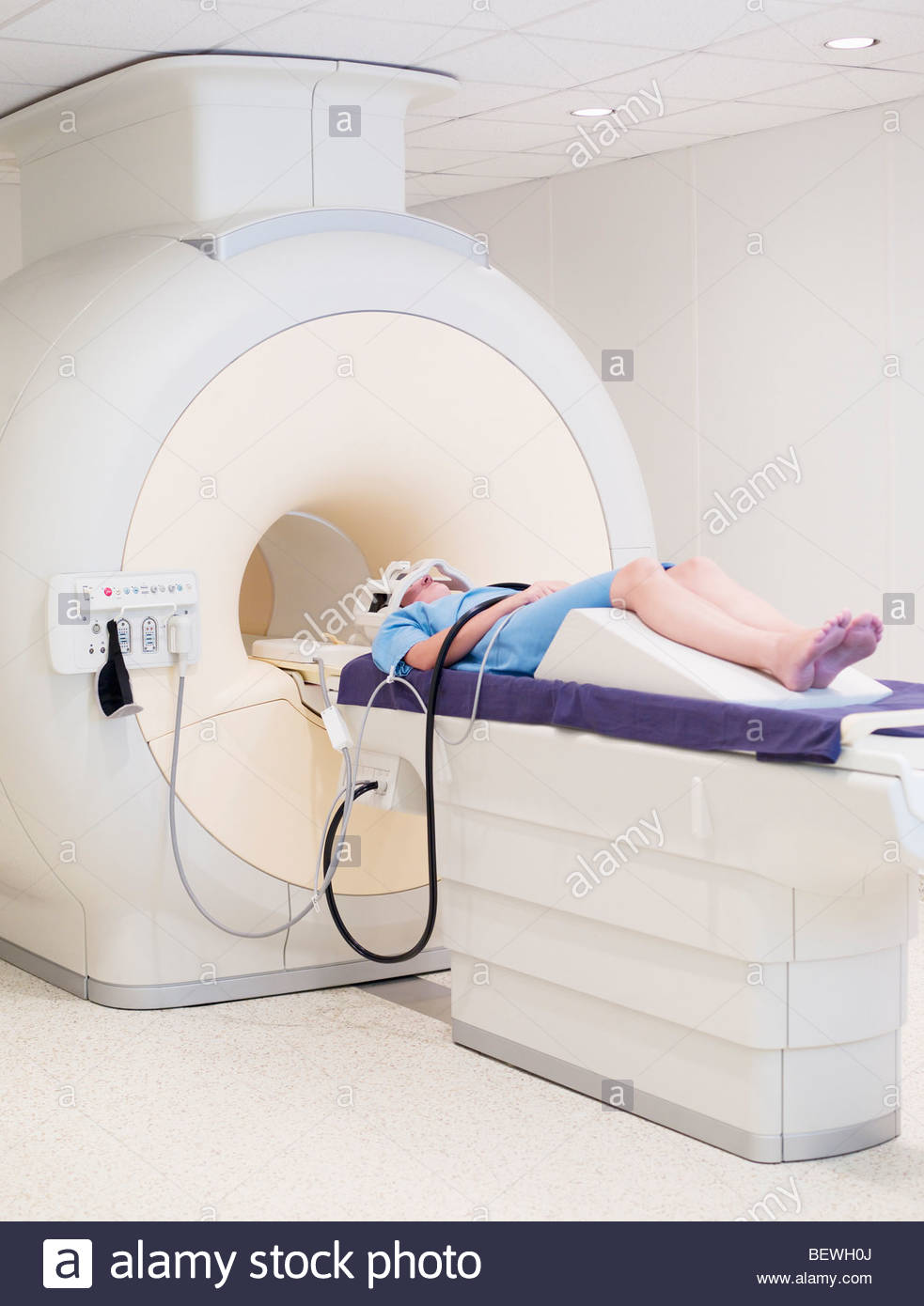 Mri Machine Stock Photos & Mri Machine Stock Images - Alamy