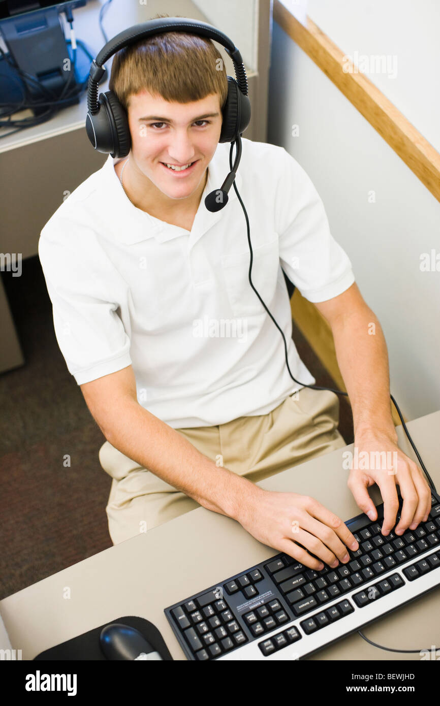 Computer training center hi-res stock photography and images - Alamy