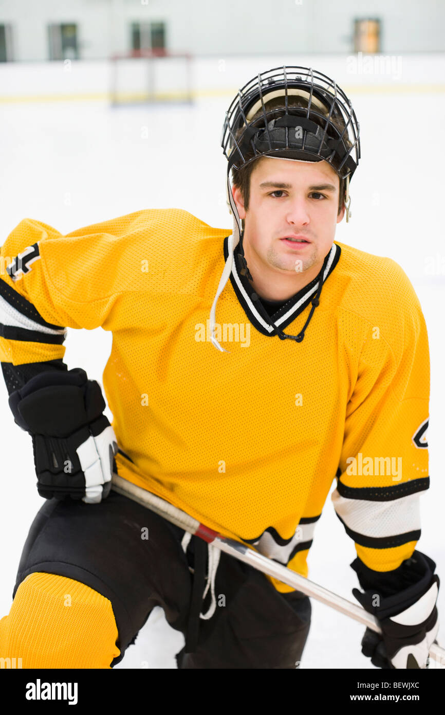 Portrait hockey player hi-res stock photography and images - Alamy