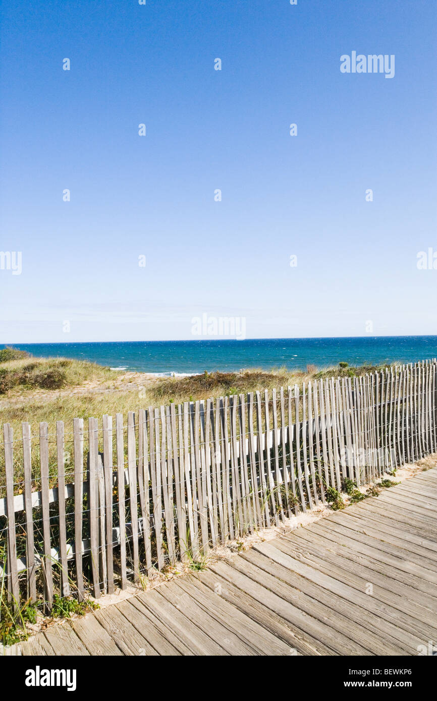 Fence along a boardwalk Stock Photo - Alamy