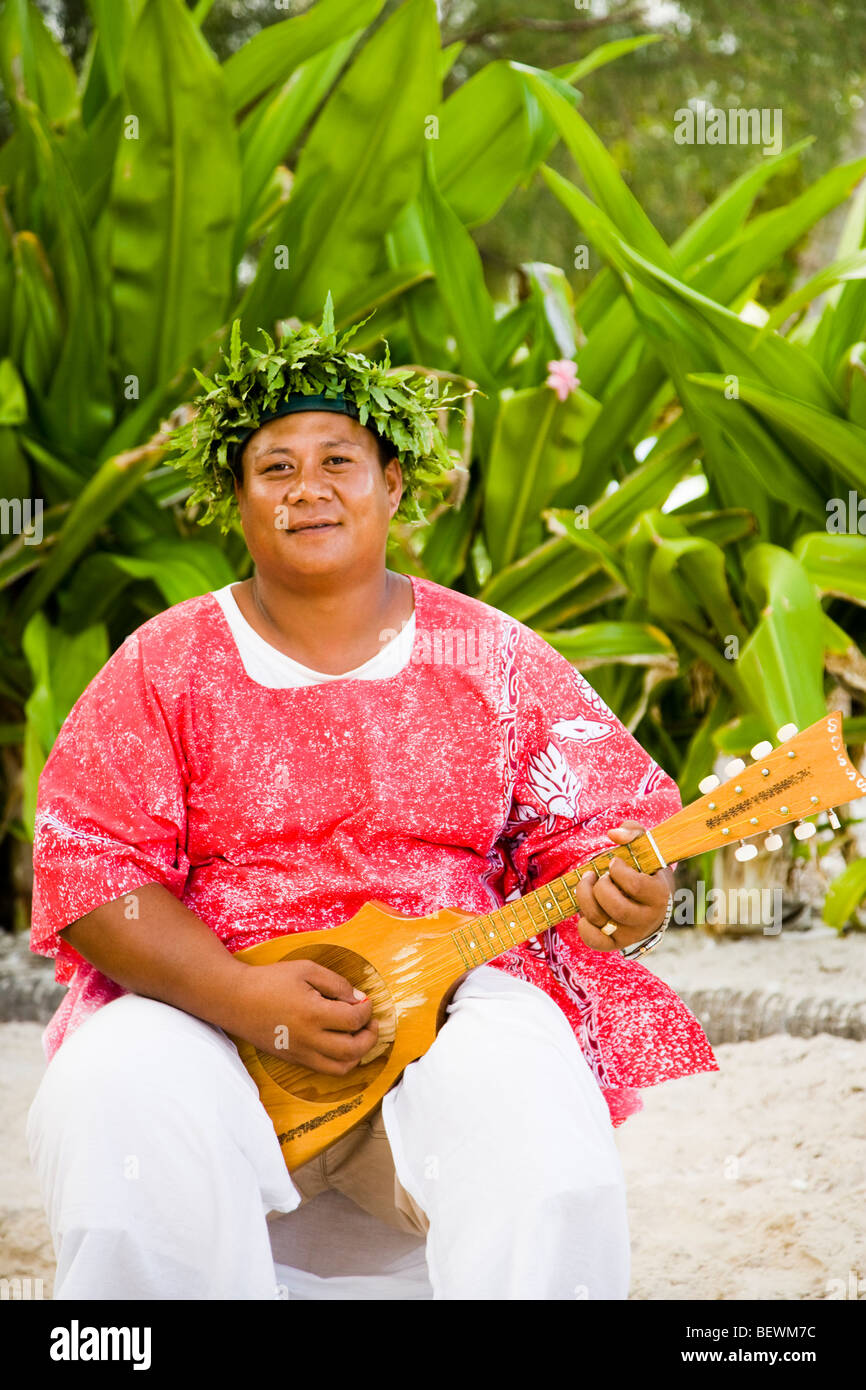 Polynesian Dress High Resolution Stock Photography and Images - Alamy