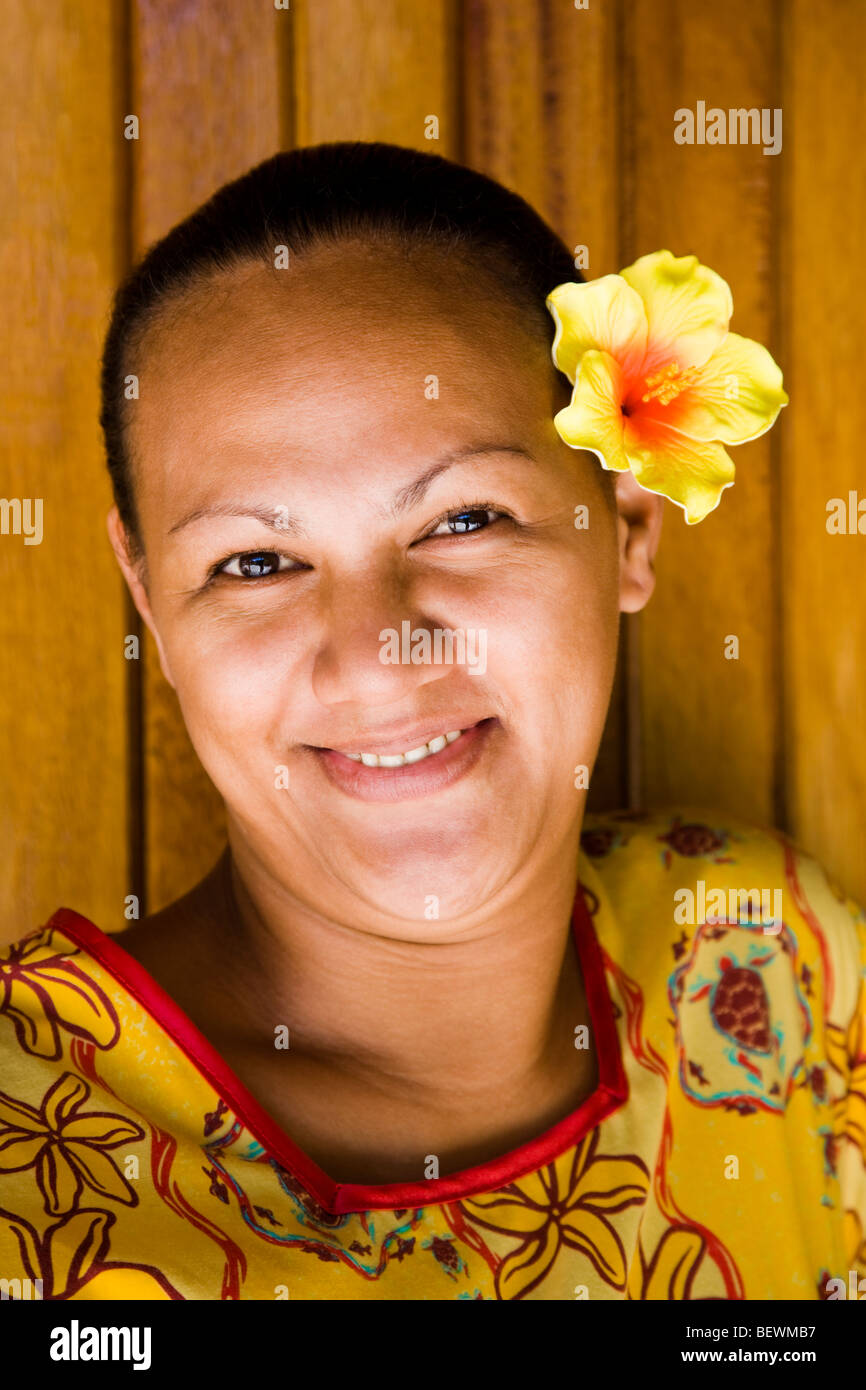 Polynesian woman hi-res stock photography and images - Alamy