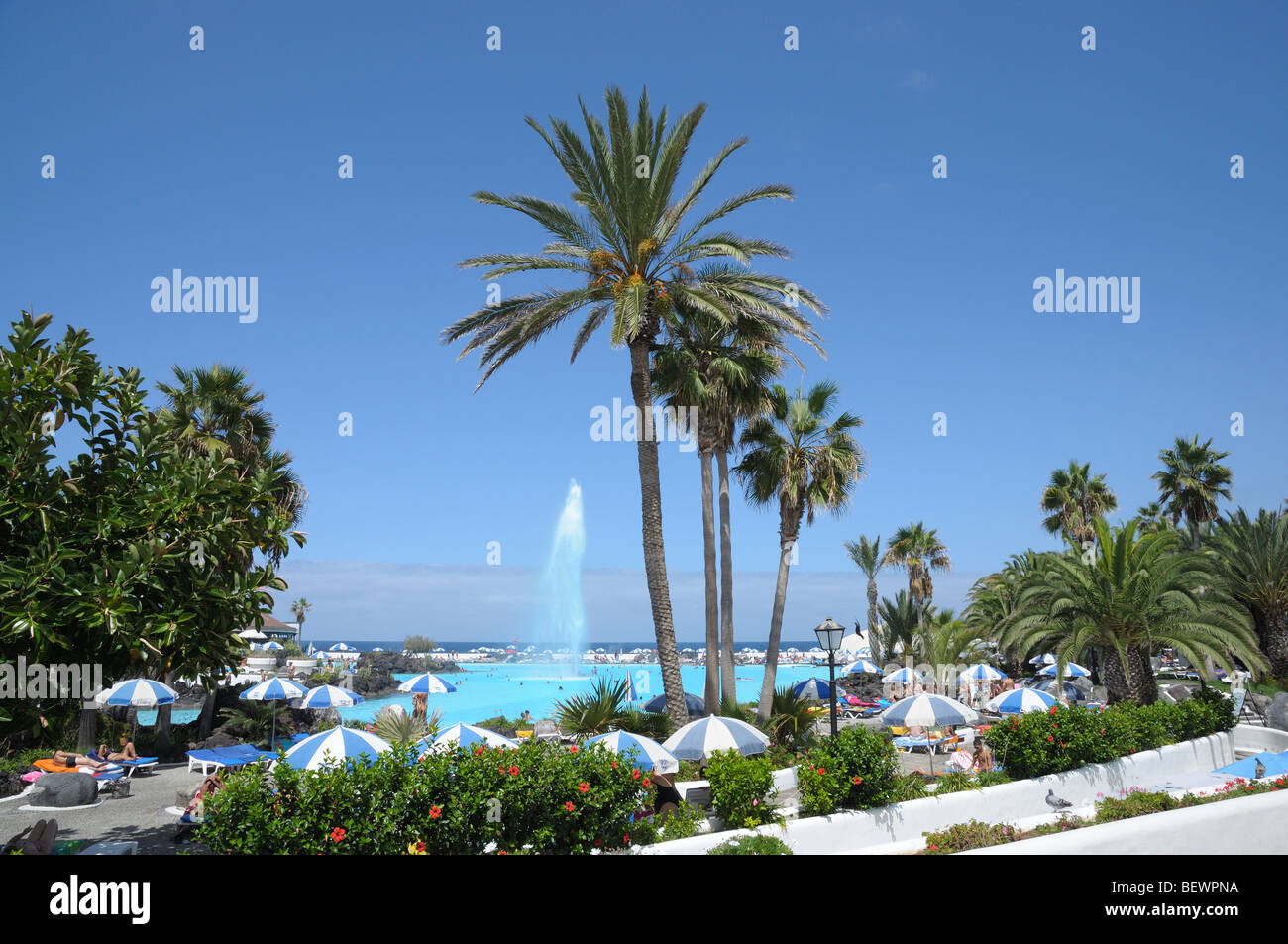 Lago Martianez - sea-water pool complex in Puerto de la Cruz, Tenerife ...