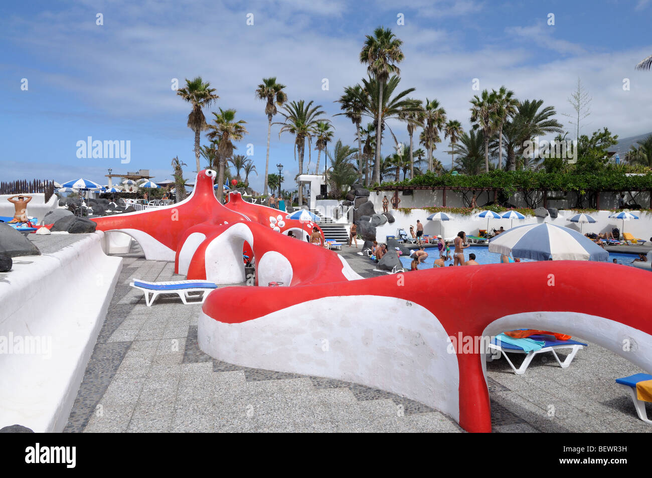 Lago Martianez - sea-water pool complex in Puerto de la Cruz, Tenerife ...