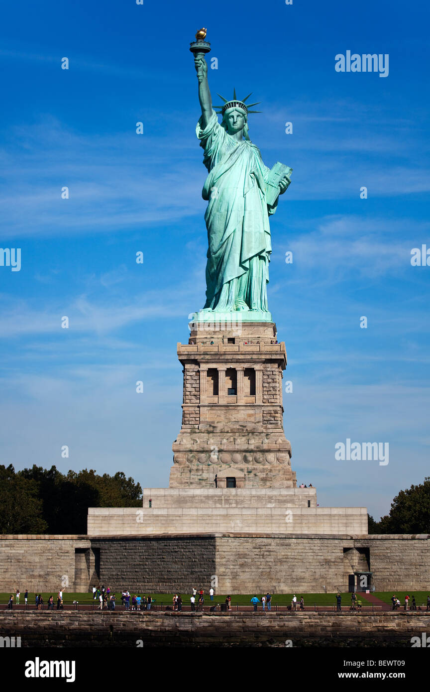 Statue of liberty and pedestal hi-res stock photography and images - Alamy
