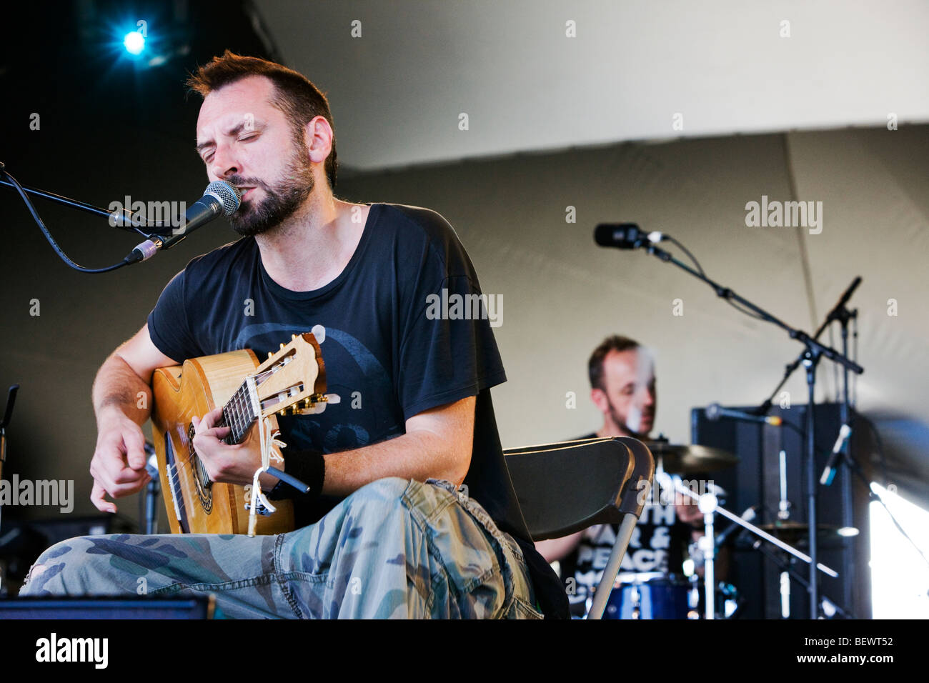 Fink live hi-res stock photography and images - Alamy