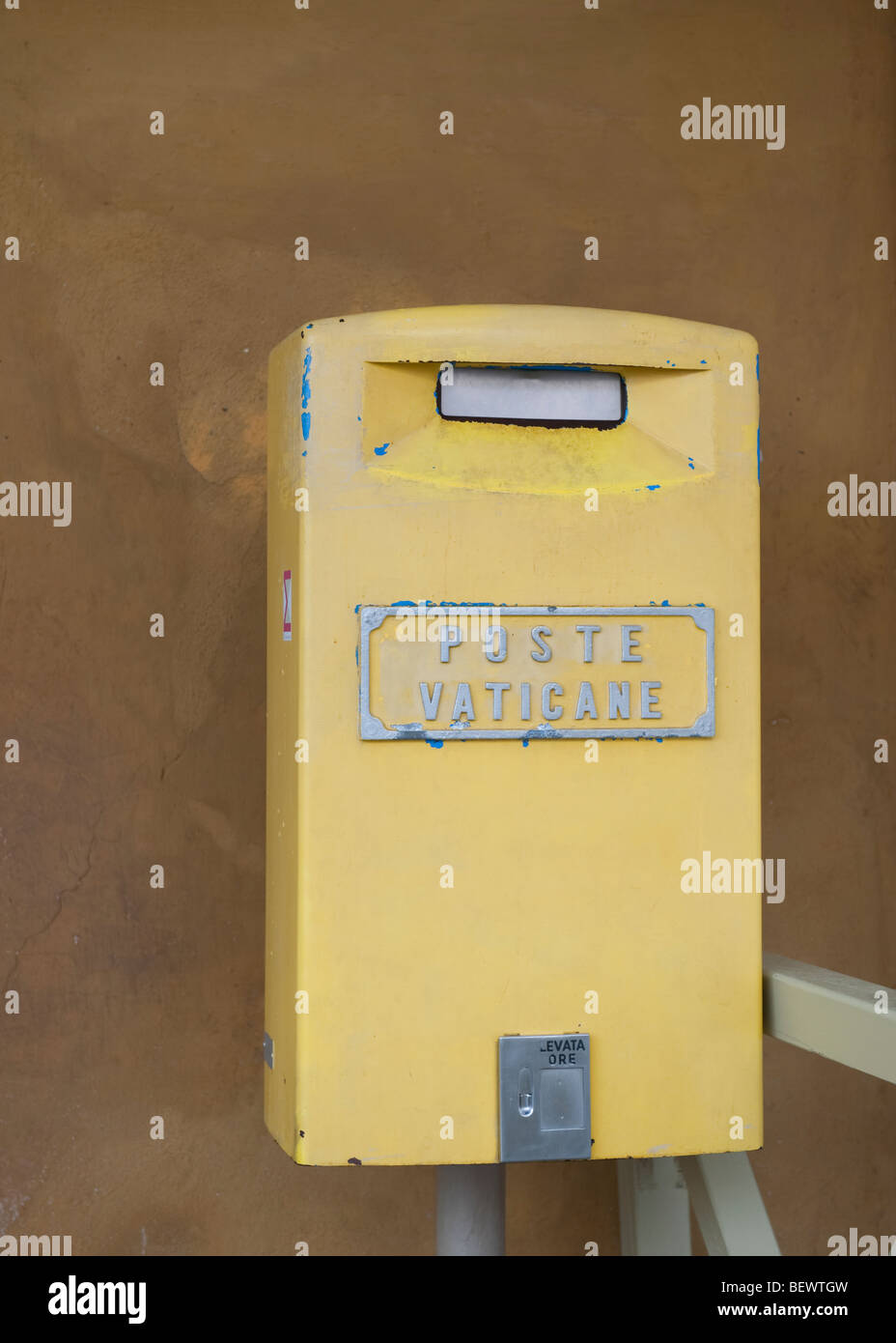 Vatican post box hi-res stock photography and images - Alamy