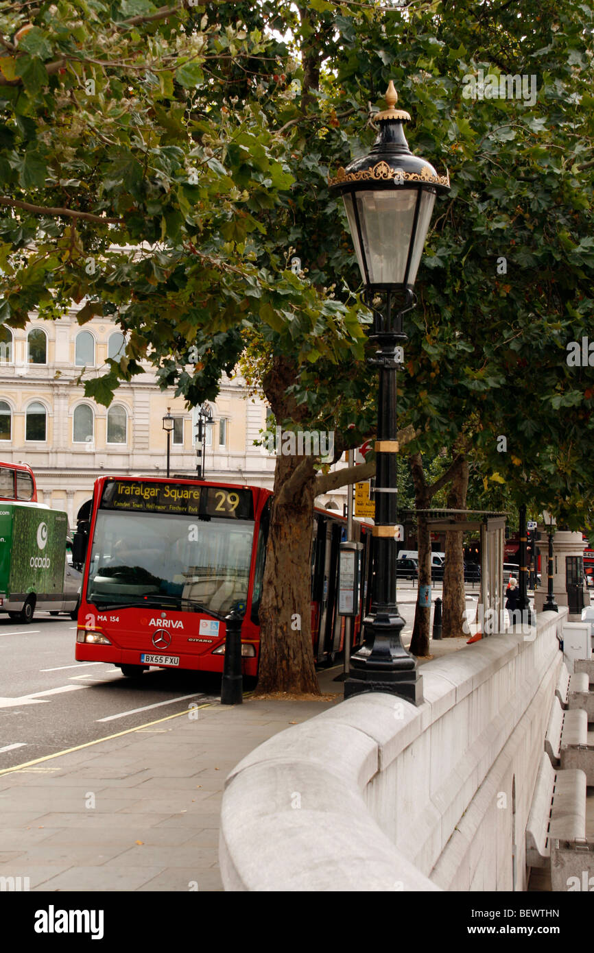 London street scene with red bus Stock Photo - Alamy