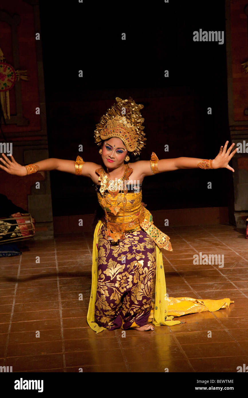 Legong Kraton female Balinese dancer, Bali Stock Photo - Alamy