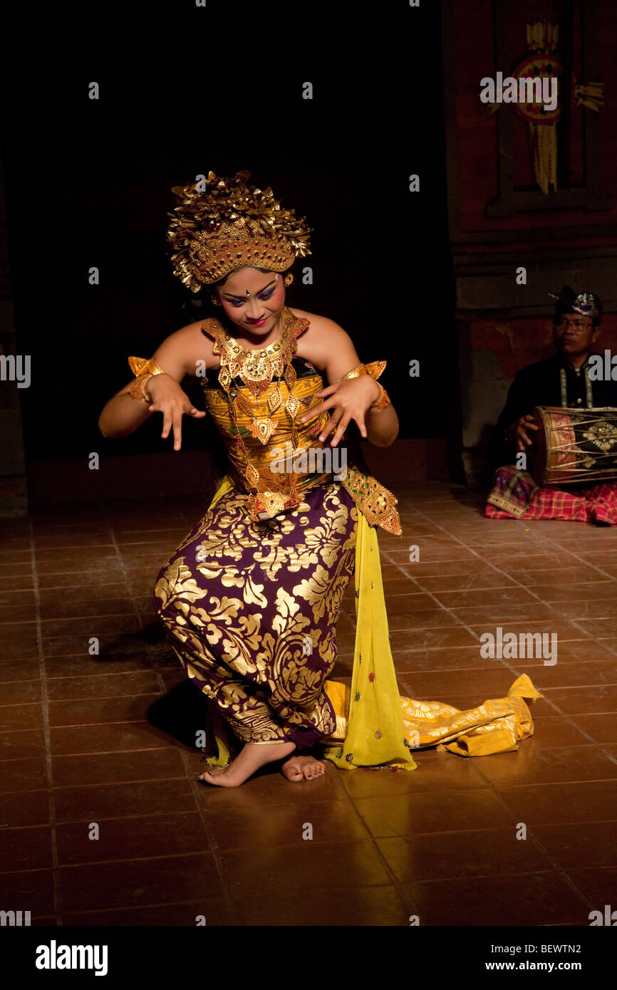 Legong Kraton female Balinese dancer, Bali Stock Photo - Alamy