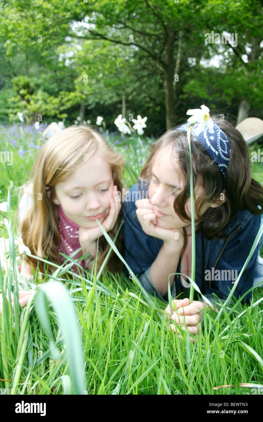 friends talking closely sharing secrets Stock Photo - Alamy
