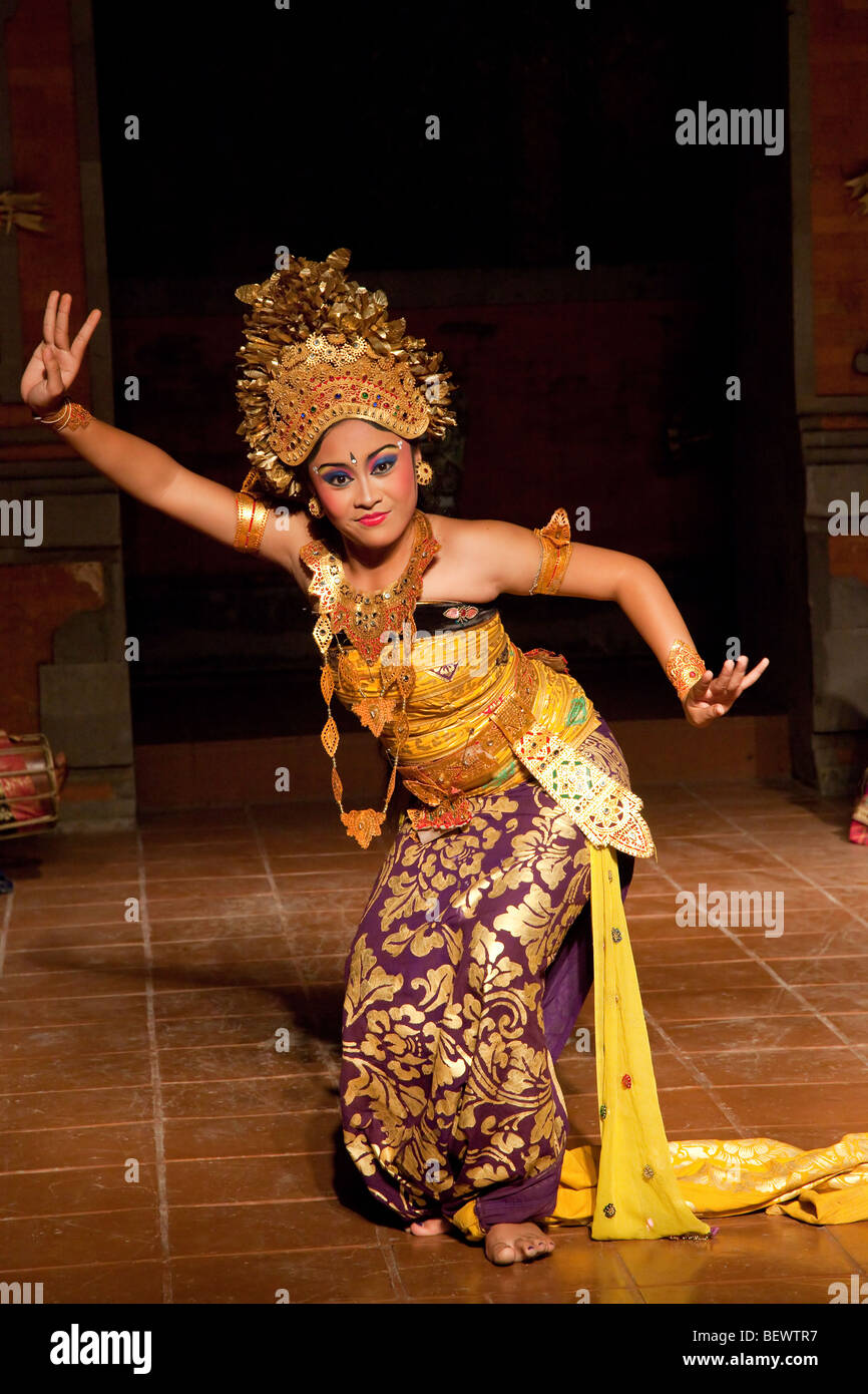 Legong Kraton female Balinese dancer, Bali Stock Photo - Alamy