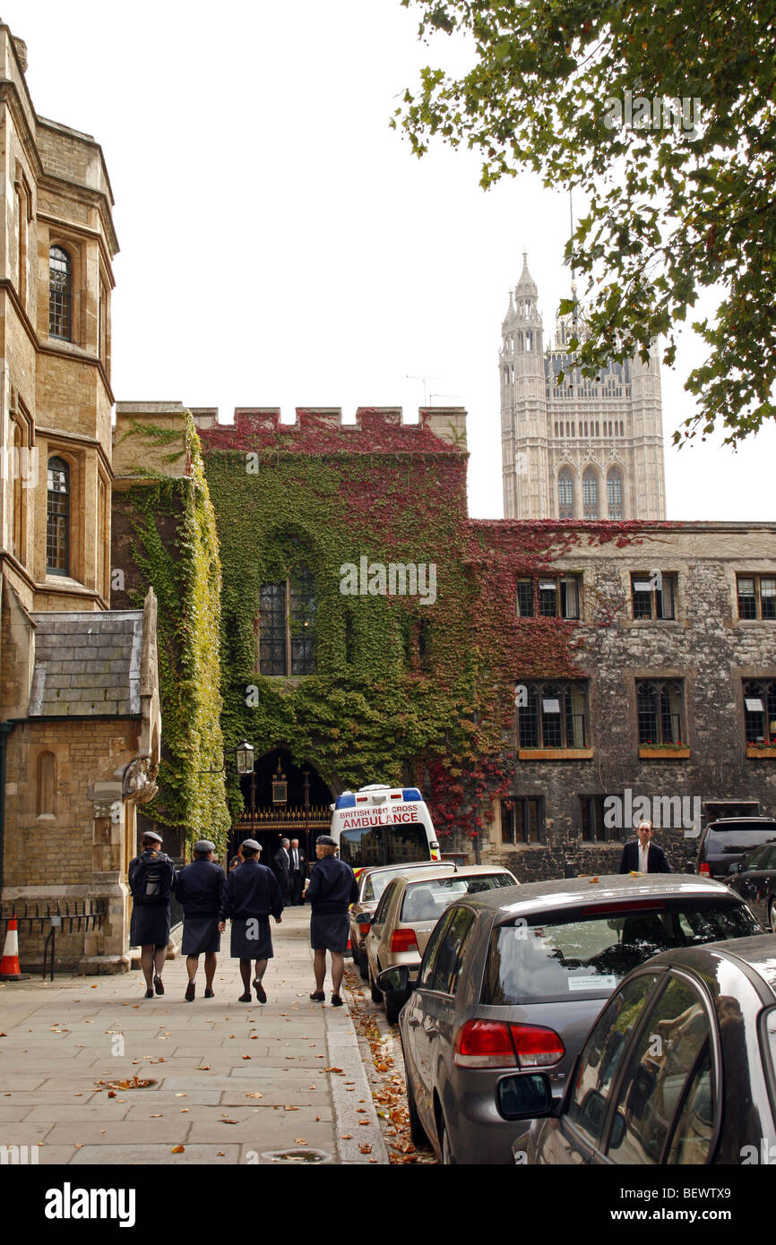 Deanery yard in Westminster Abbey,London,UK Stock Photo - Alamy