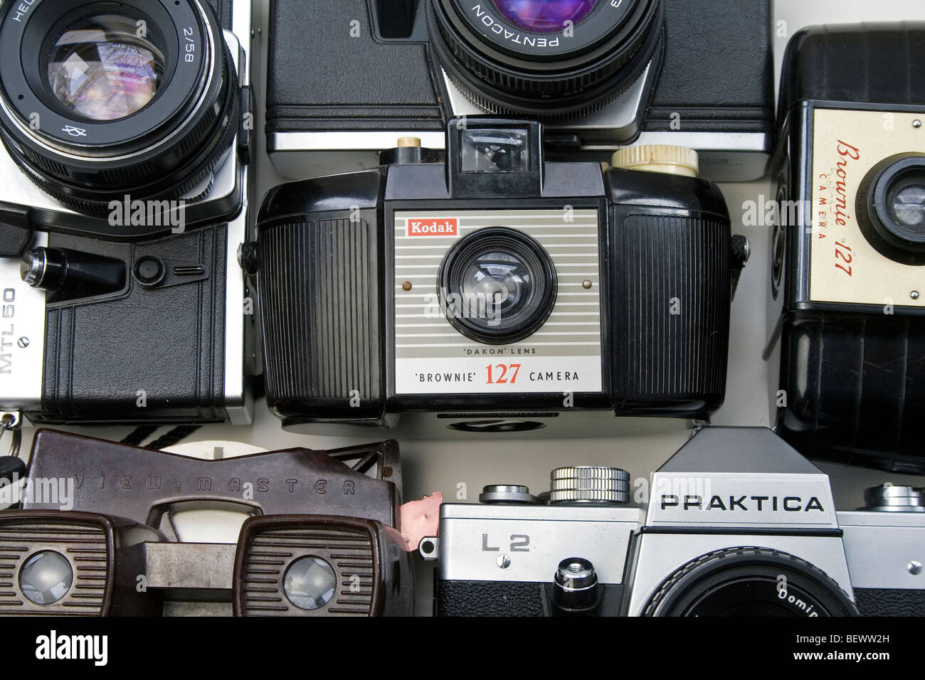 Six cameras hi-res stock photography and images - Alamy