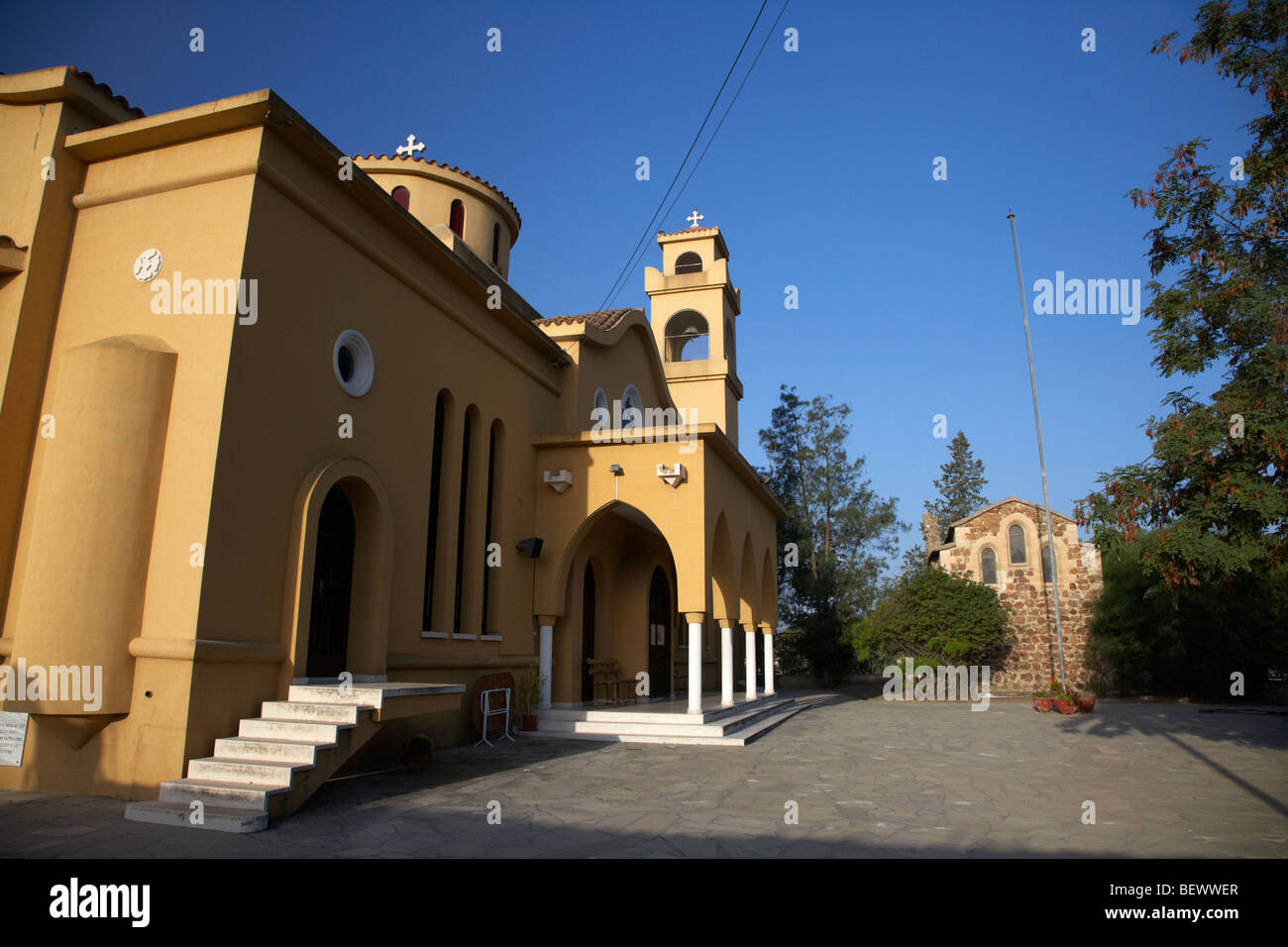 chapelle royale pyrga in the grounds of the greek orthodox church ...
