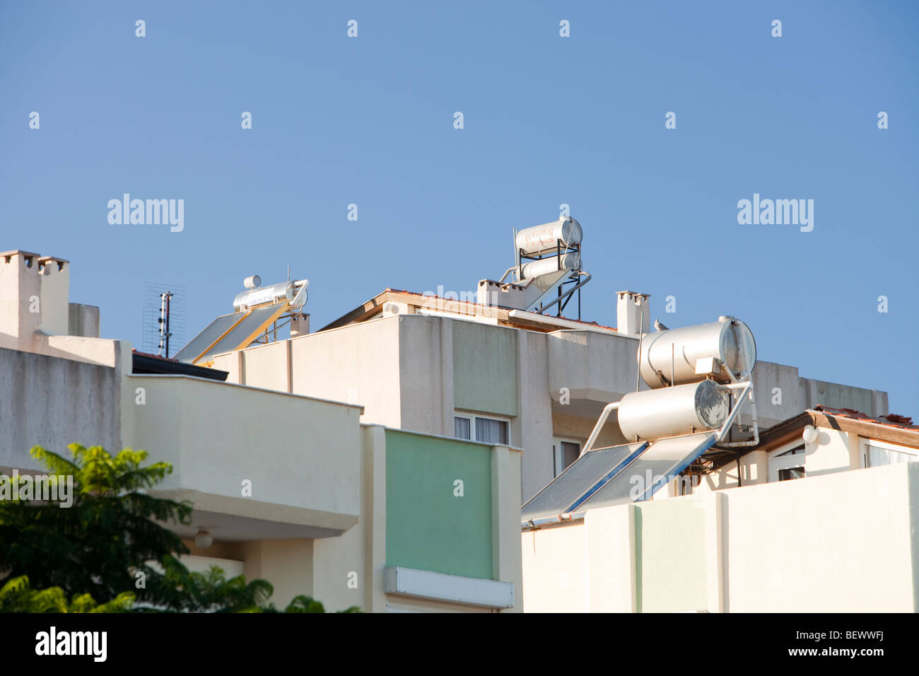 Solar roofs house hi-res stock photography and images - Alamy